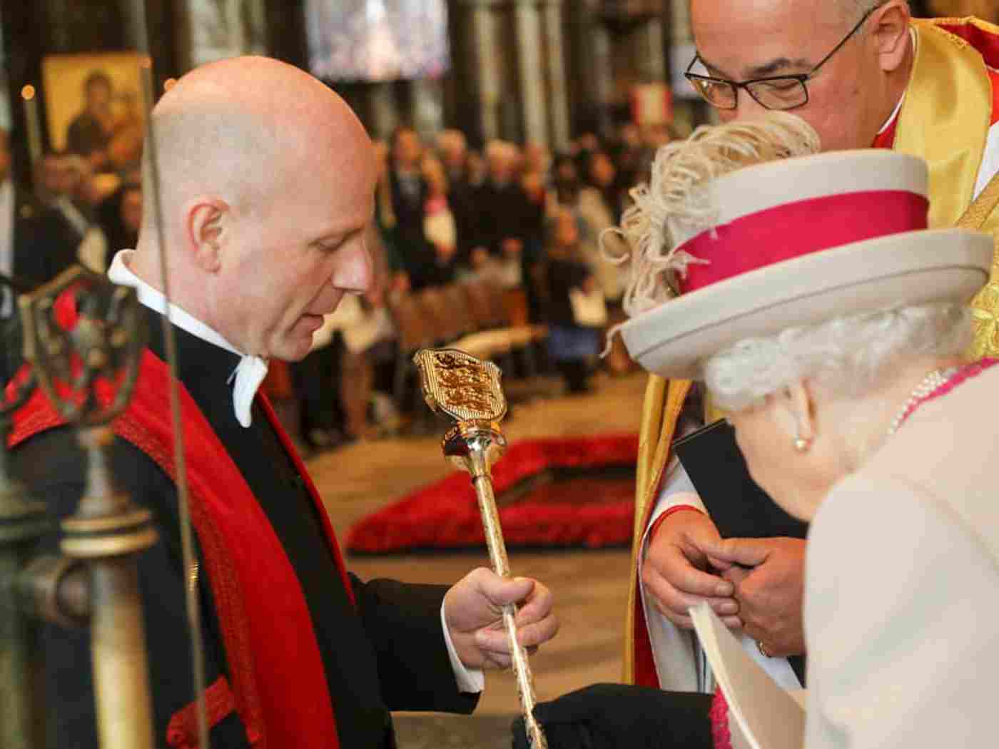 Dean’s Verger welcomes HM The Queen with new verge | Westminster Abbey