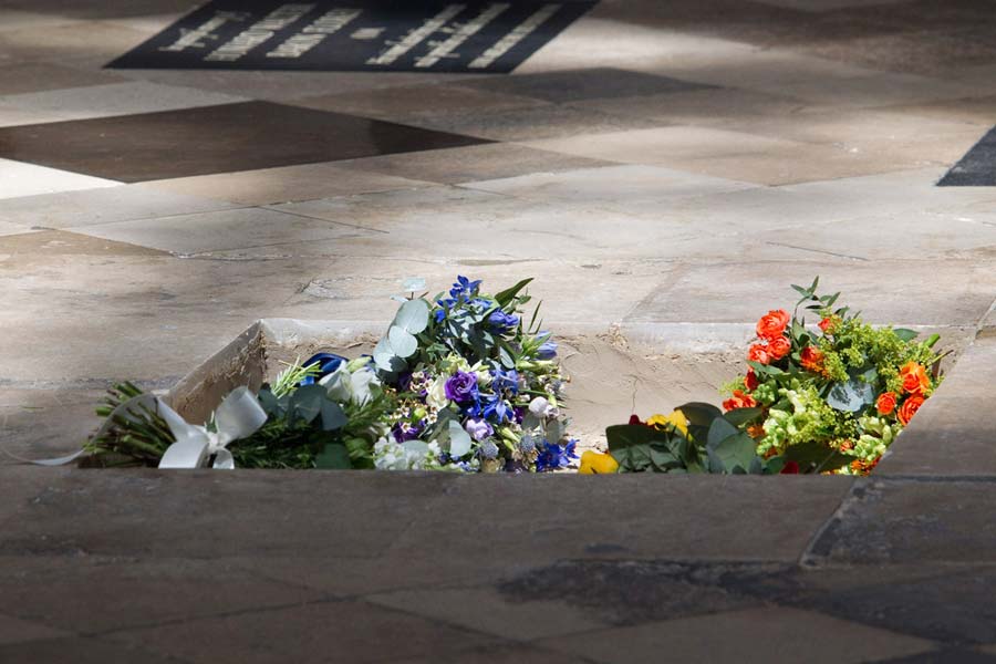 Ashes of Stephen Hawking buried in the Abbey | Westminster Abbey