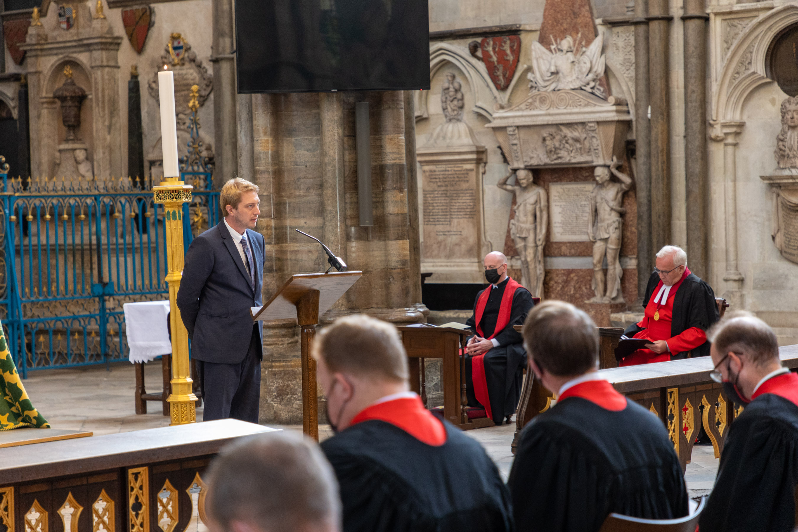 Sir Roger Bannister honoured with new memorial stone | Westminster Abbey